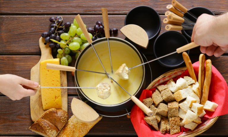 Come fare la fonduta: 3 ricette tutte da provare